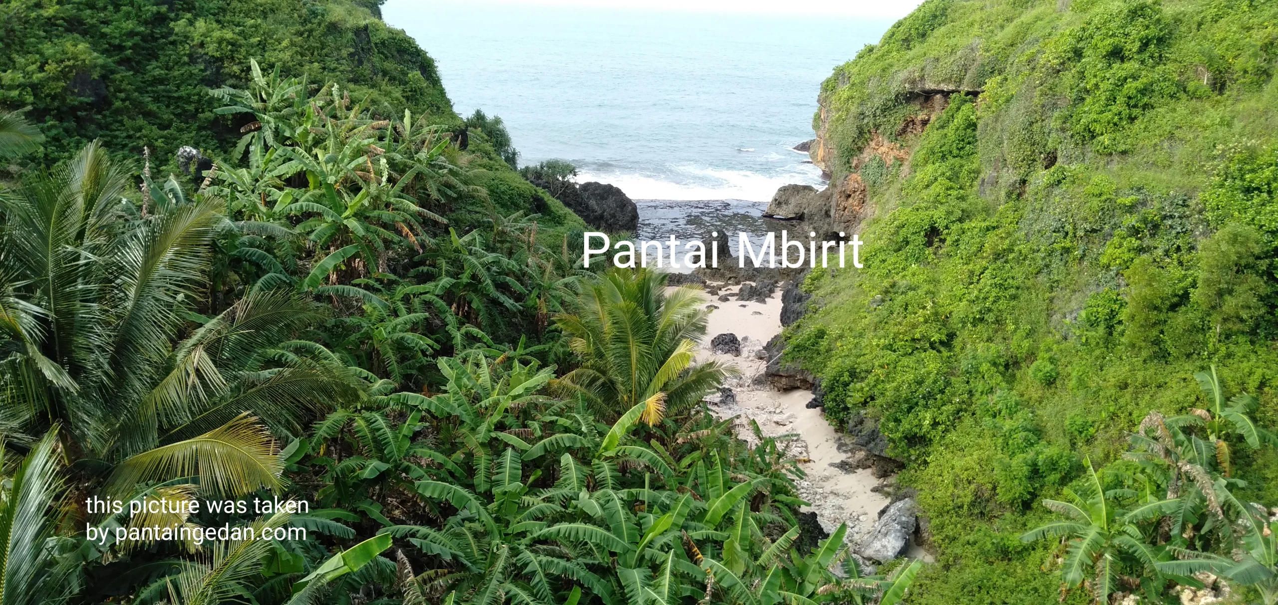 Pantai Mbirit | Rute, Lokasi, Akses, HTM, Cara Pergi, Jam Buka, Daya Tarik, Foto, Fasilitas ...